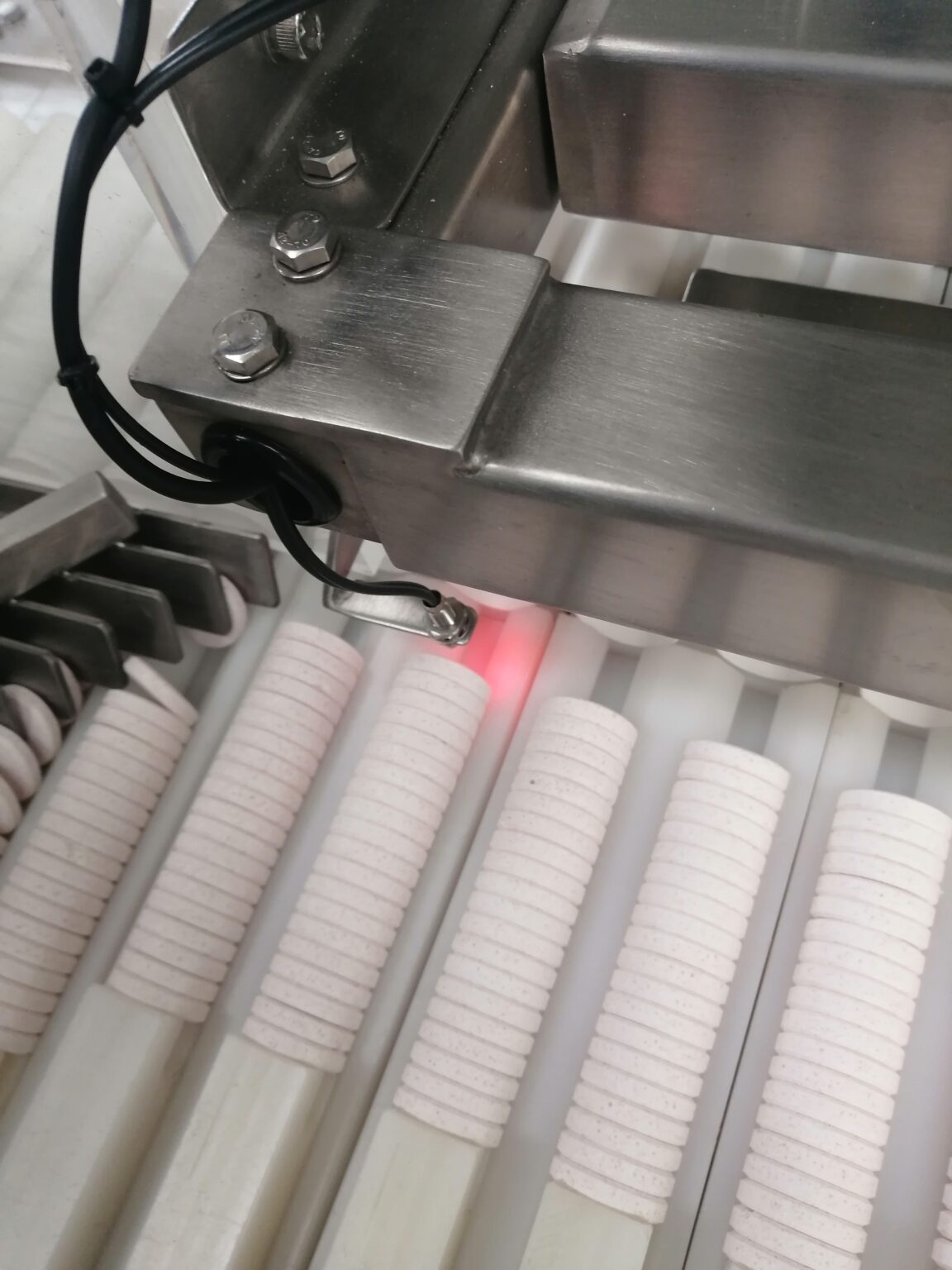 Effervescent tablets packing machine – AIPAK